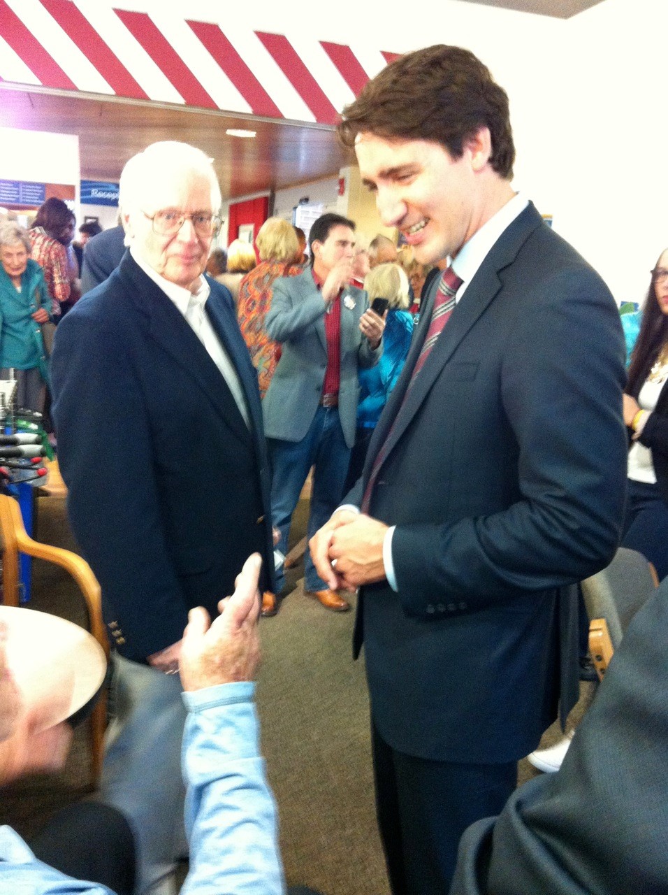 Justin Trudeau tours Seniors’ picks up votes and dances like a Gypsy ...